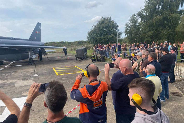 'I have found my dad and got him back' Son joins reunion of RAF ...