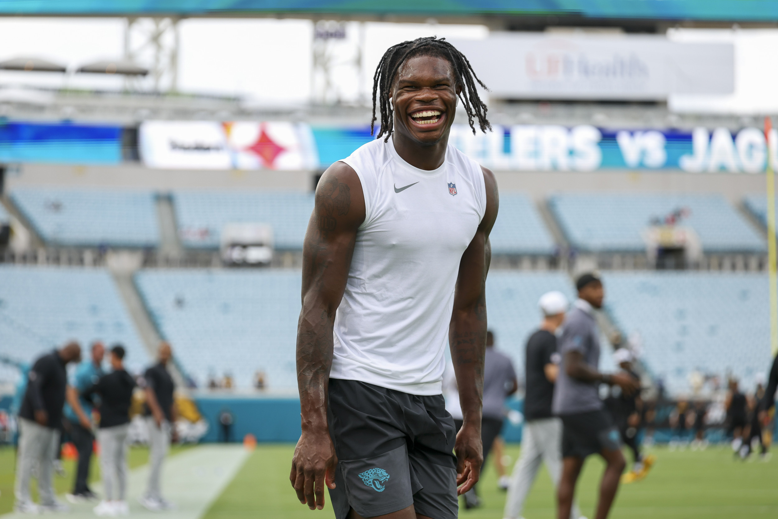 Travis Hunter Turns Heads With New Look in Jaguars Debut