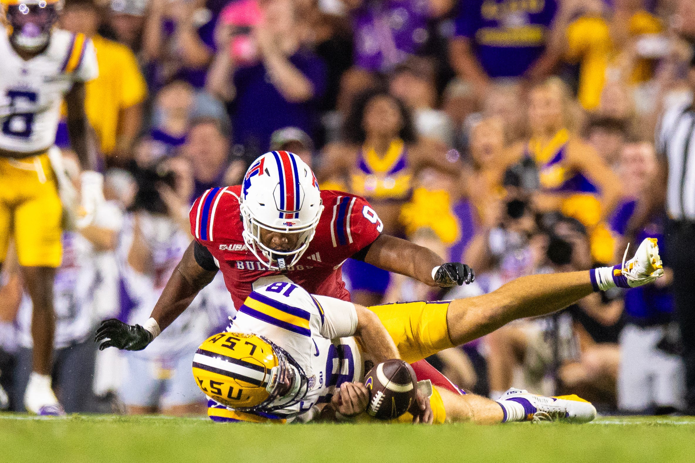 Potential top pick, future Saints QB Garrett Nussmeier off to a slow ...
