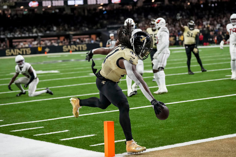 Alvin Kamara scores first Saints touchdown of 2025, 1,000th TD at the ...