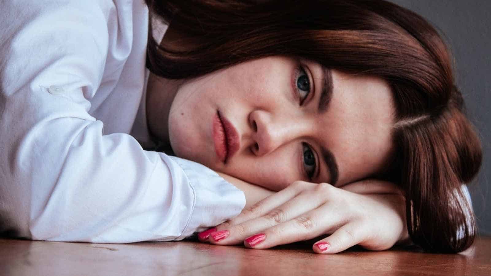 Subtle signs a woman might be feeling lonely