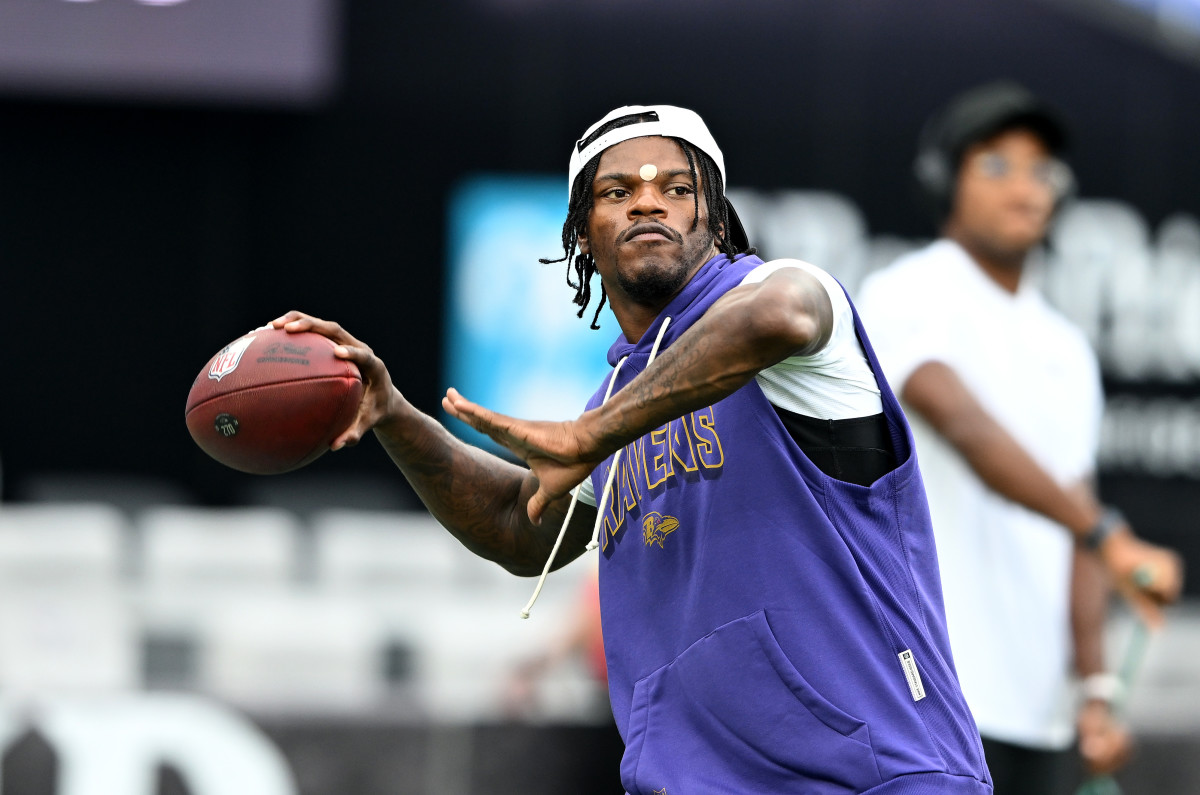 Unlike Most NFL Stars, Lamar Jackson Doesn't Have an Agent—Here's How ...