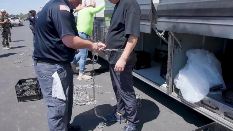 South Korean workers detained in U.S. released after 'shackled arrests ...