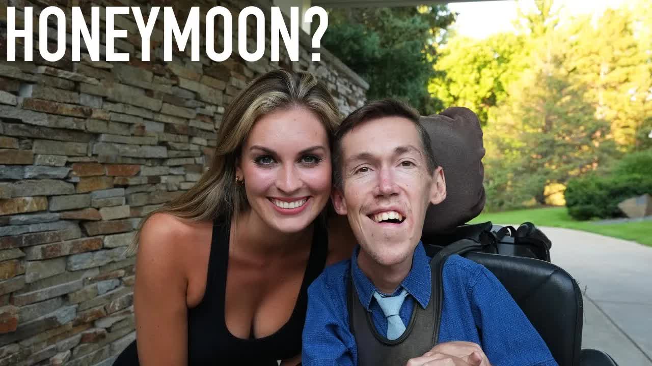 Squirmy and Grubs Enjoy a Honeymoon Staycation