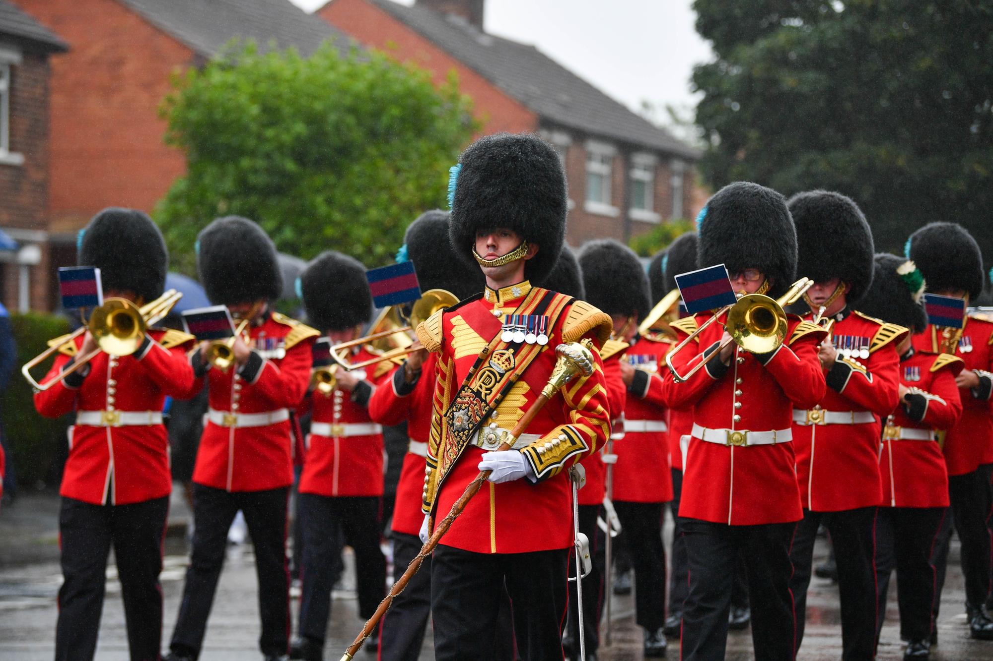 Irish Guards 125th anniversary Northern Ireland: Huge crowds turn out ...