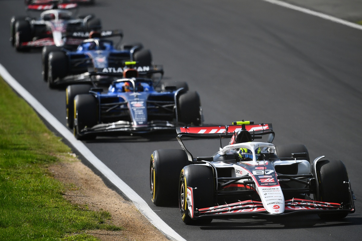 Bearman on edge of F1 race ban after Sainz Italian GP crash