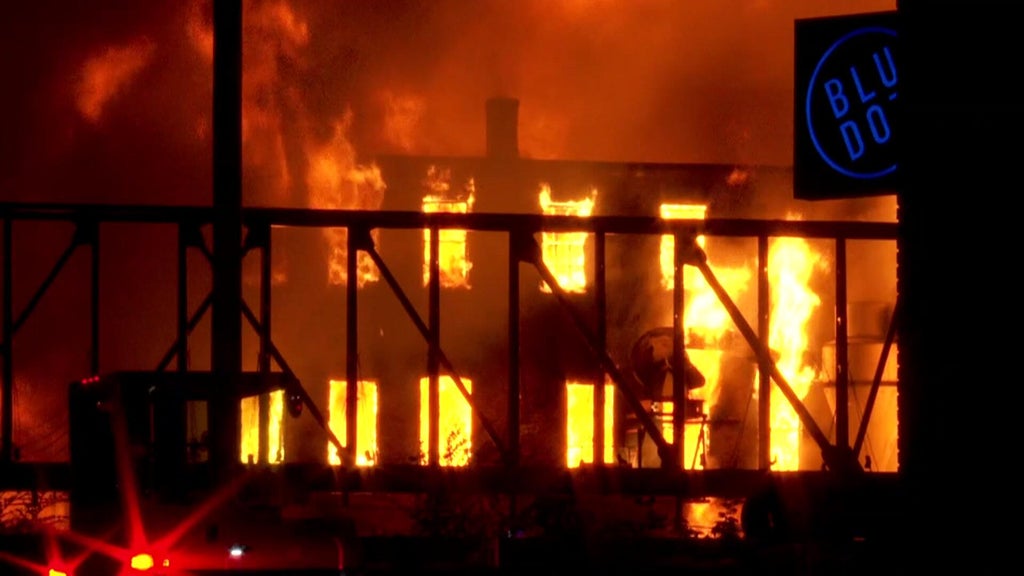 Several buildings collapse during northeast Minneapolis fire; no ...