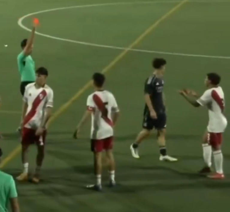 Tres expulsados y un tumulto: la polémica eliminación de River Plate frente al Real Madrid Sub 18