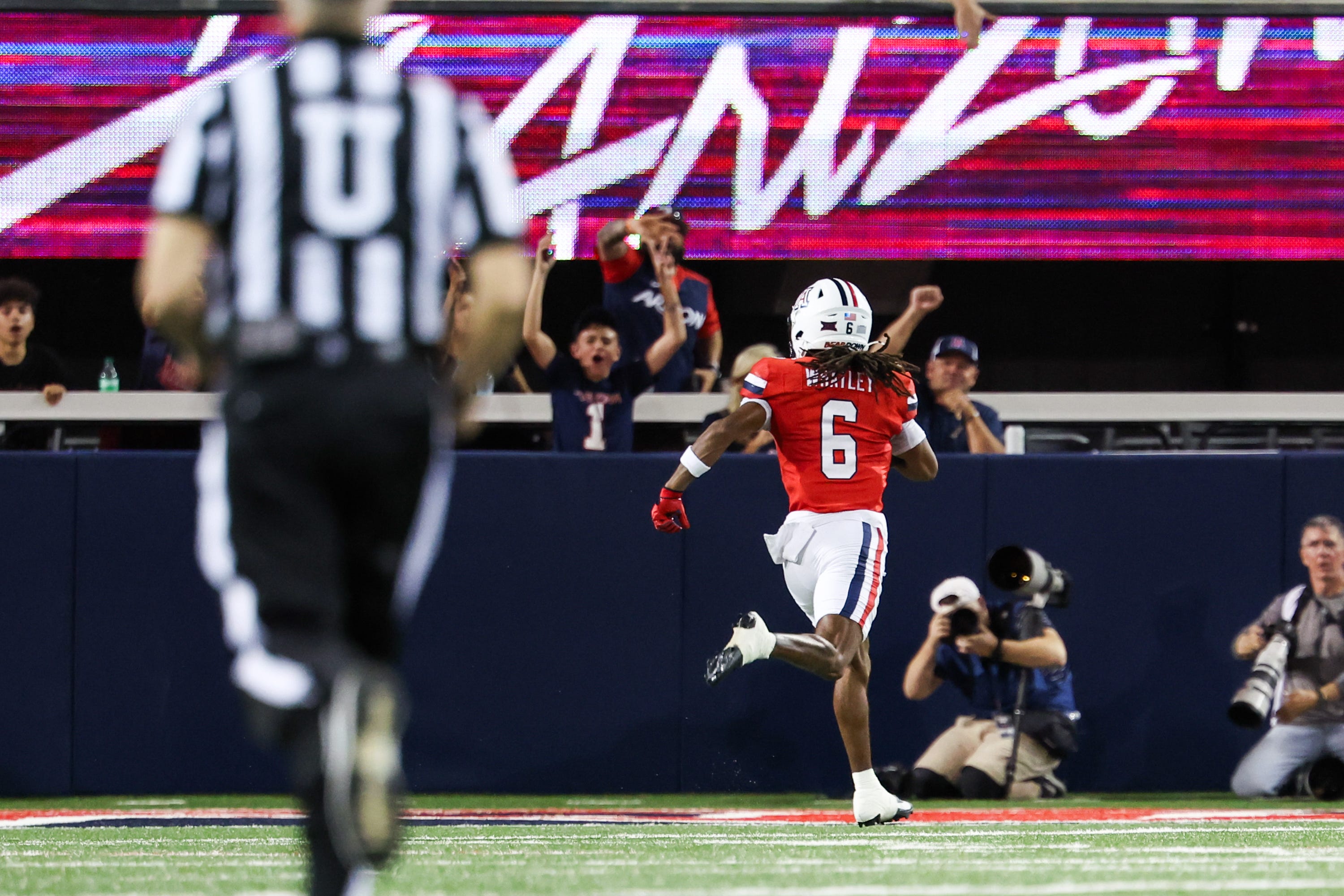 Arizona Wildcats receiver has breakout game after coach's challenge