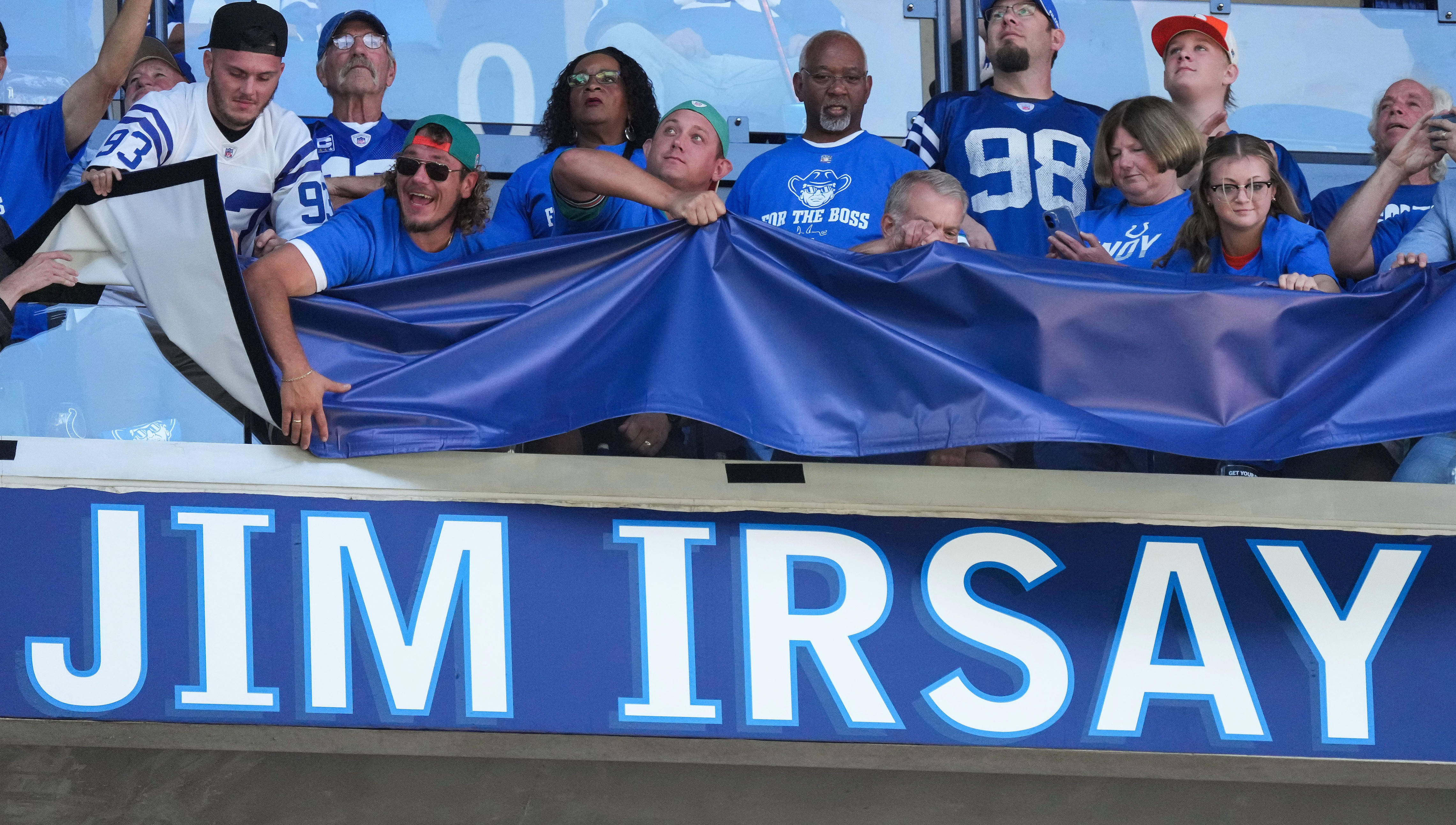 Jim Irsay enters Colts' Ring of Honor in Week 1
