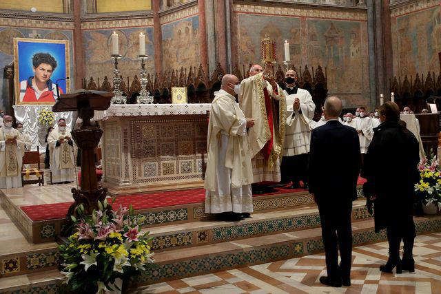 'God's Influencer' Carlo Acutis Becomes the First Millennial Saint, 20 ...