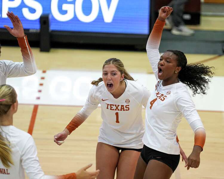 Texas vs Stanford volleyball: Live updates from match at Moody Center ...