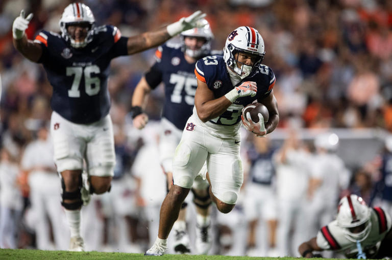 Tigers of the Game: Jeremiah Cobb leads ground game in balanced Auburn win
