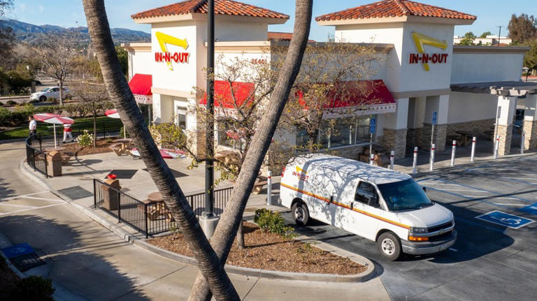 The Hidden Meaning Behind In-N-Out's X-Shaped Palm Trees
