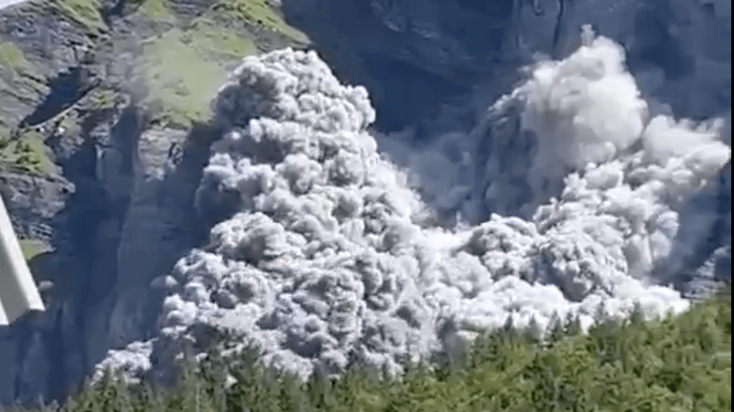 Massiver Erdrutsch in den Alpen