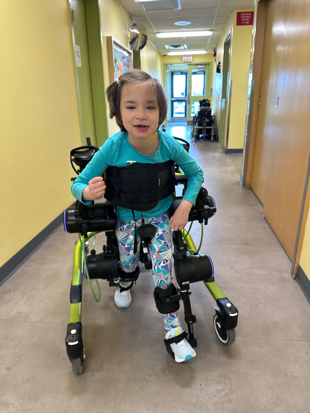 Robot helps children walk as part of pilot project at Calgary schools