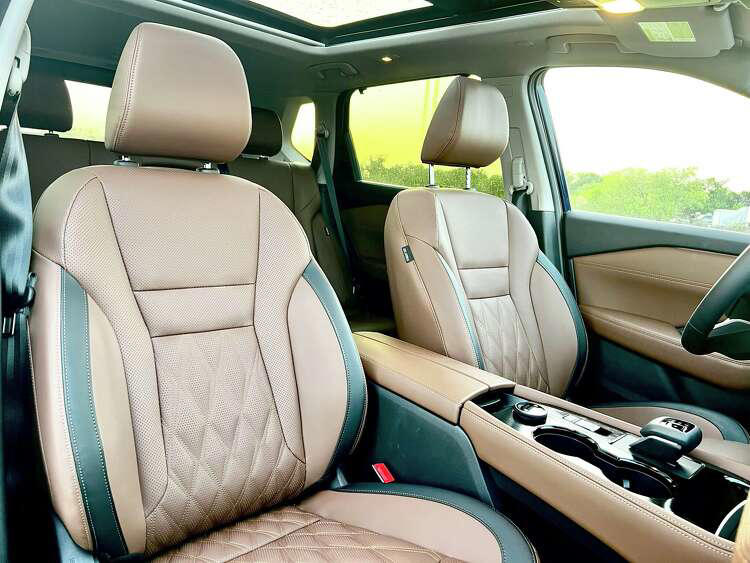 Nissan Rogue Platinum offers big luxury in a compact package