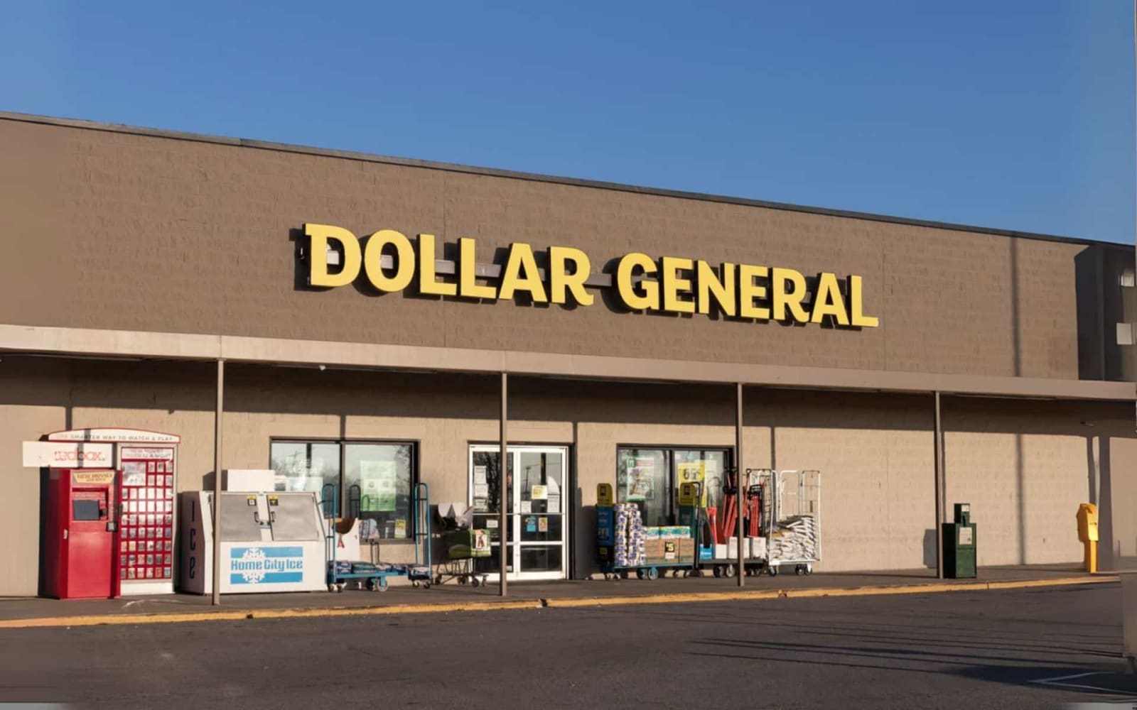 Dollar General Warns of Gradual Price Increases as Tariff Pressure Mounts