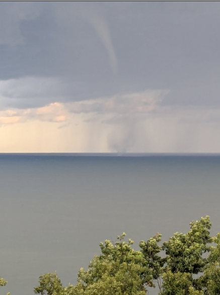 LOOK! FOX 8 viewers capture waterspouts in Northeast Ohio