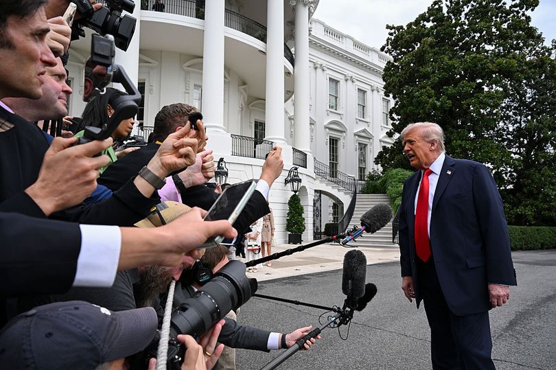 Trump snaps at 'darling' reporter as 'second rate' in furious Chicago ...