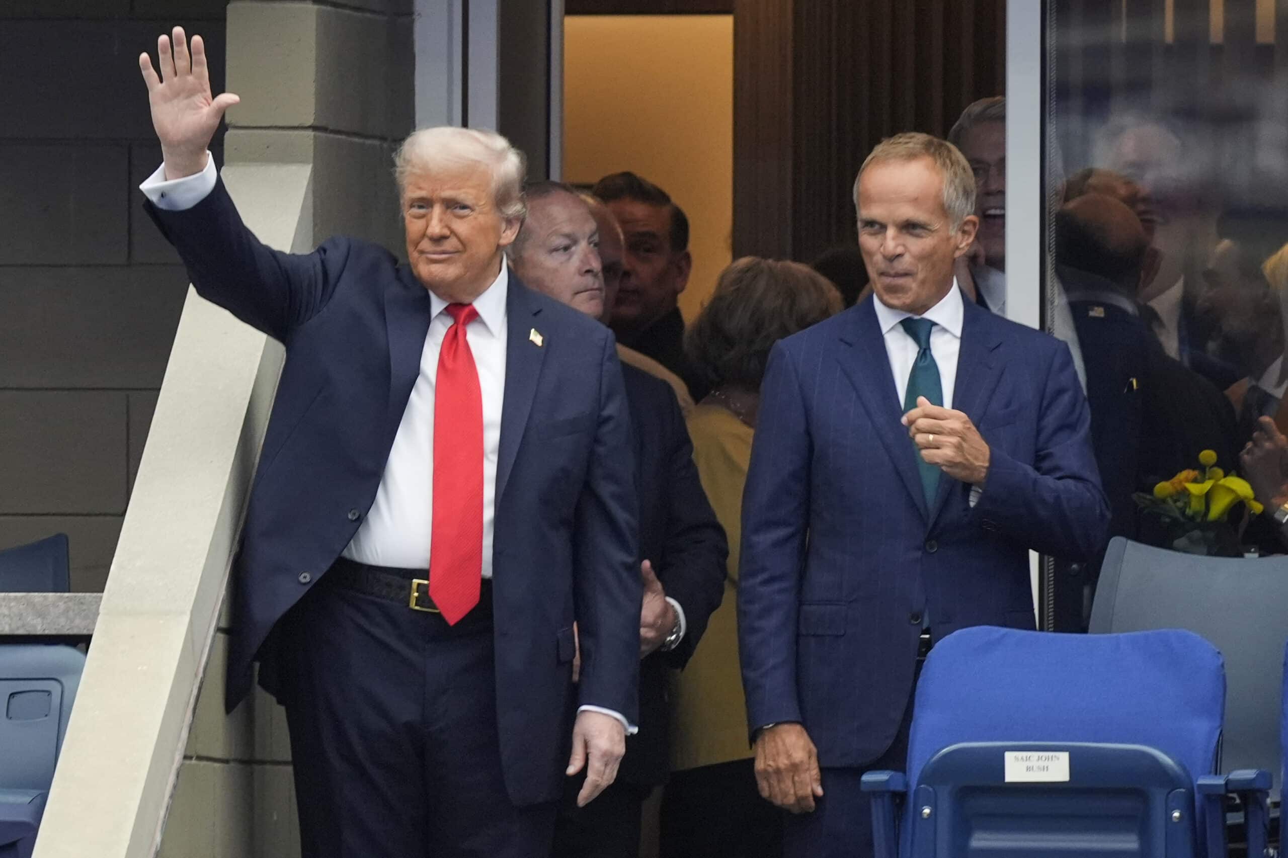 US Open final delayed because of security; Trump gets cheers, boos