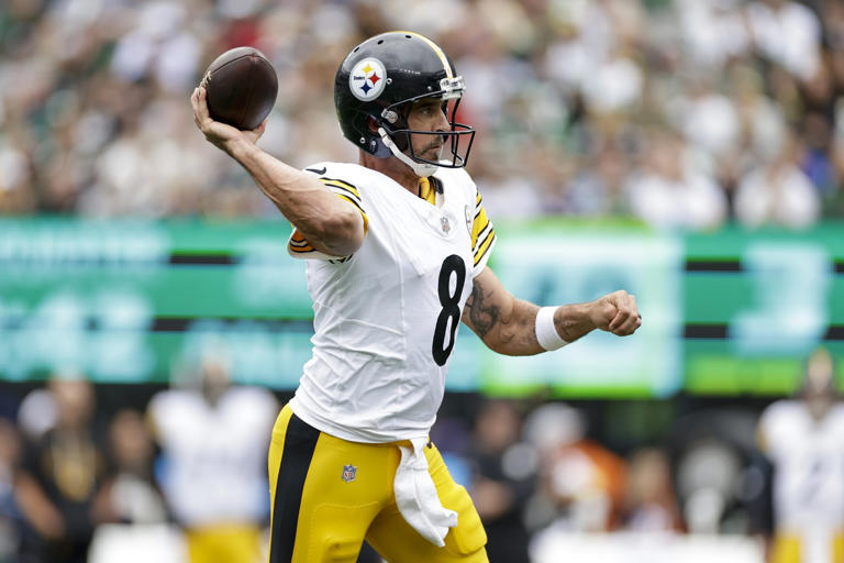 Aaron Rodgers looks right at home vs. Jets in Steelers debut with 4 TD passes in win