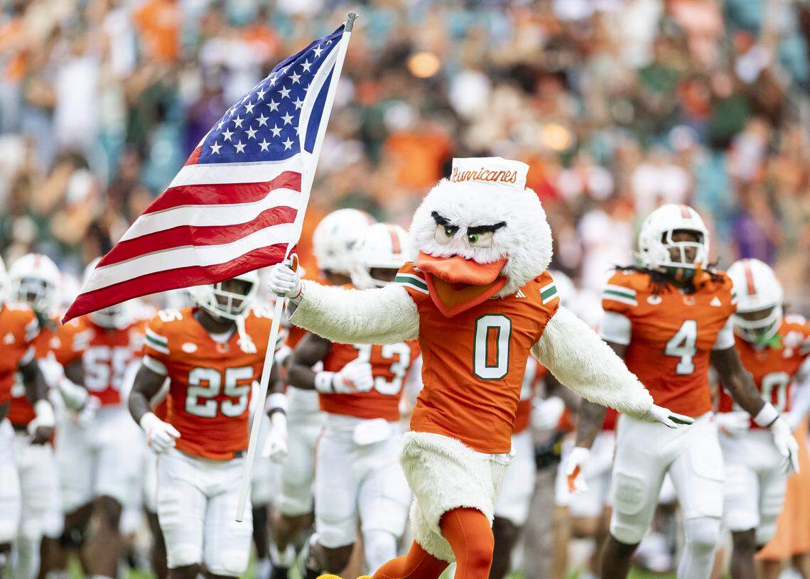 Live updates: No. 18 Miami Hurricanes vs. Syracuse Orange