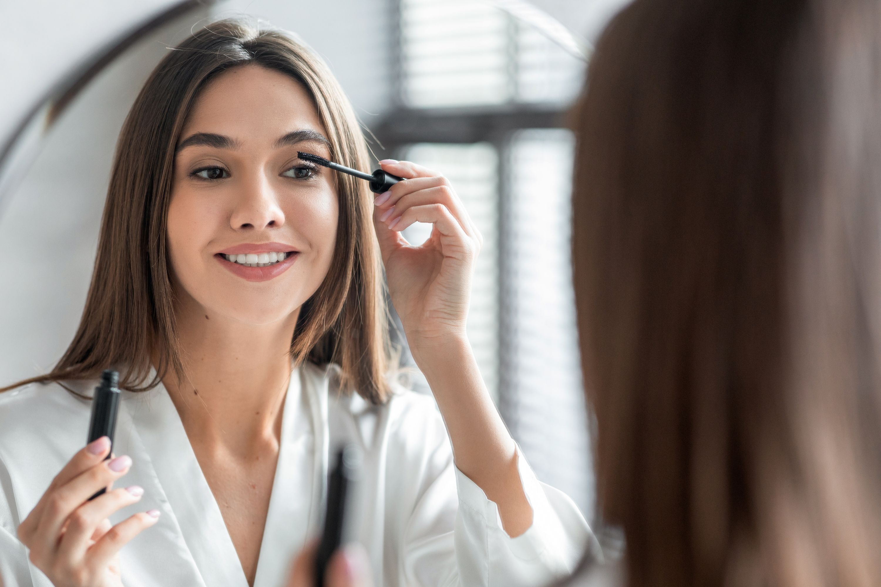 Ghost lashes: consejos para cuidarlas como la tendencia de pestañas al ...