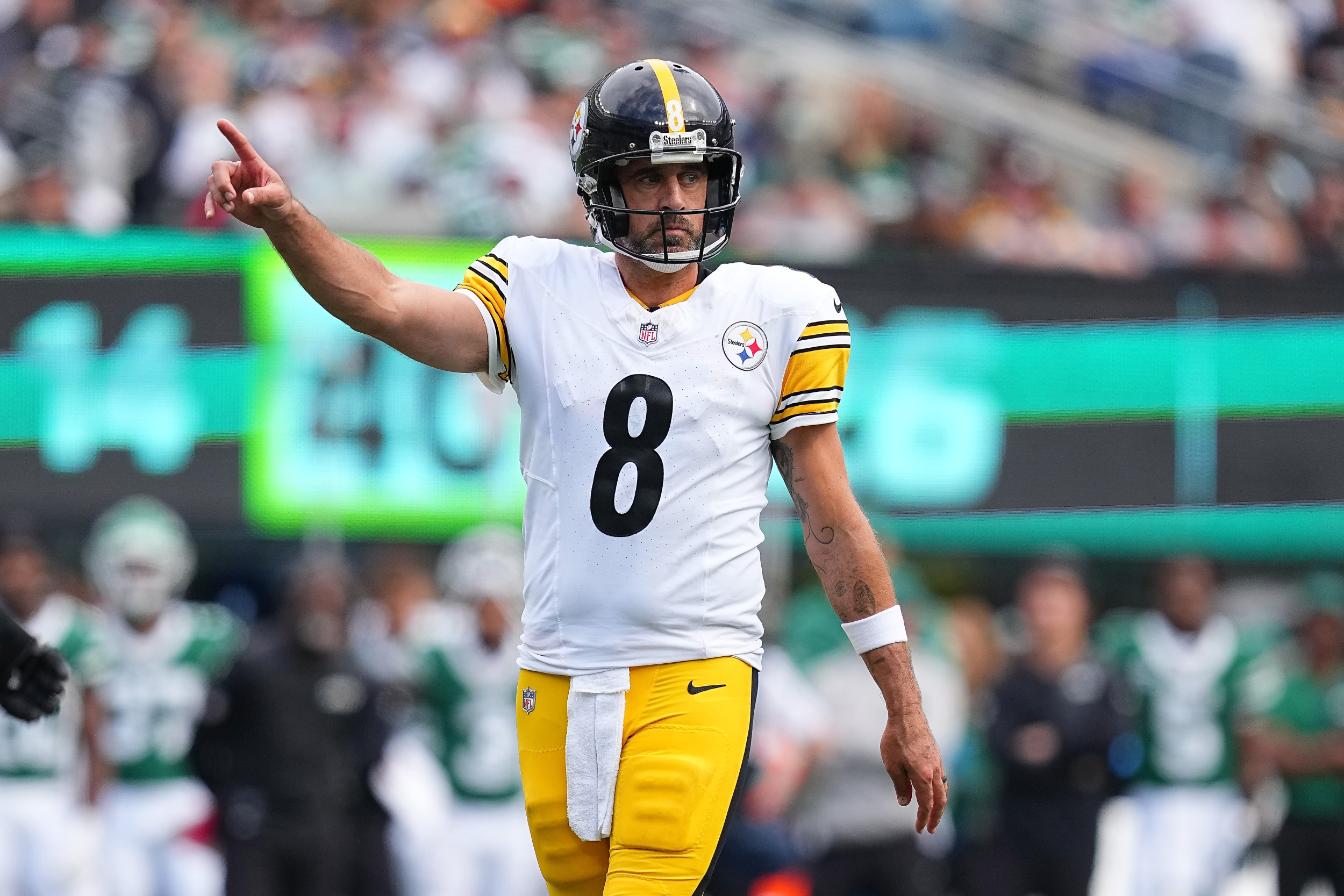 Steelers' Aaron Rodgers Takes Open Shot at Jets After Win