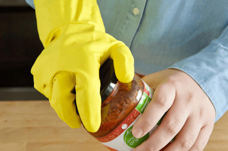 11 easy hacks for opening stubborn jar lids