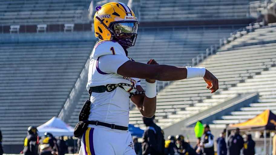 LSU Football Pushing to Flip Top-10 Quarterback in America Committed to ...