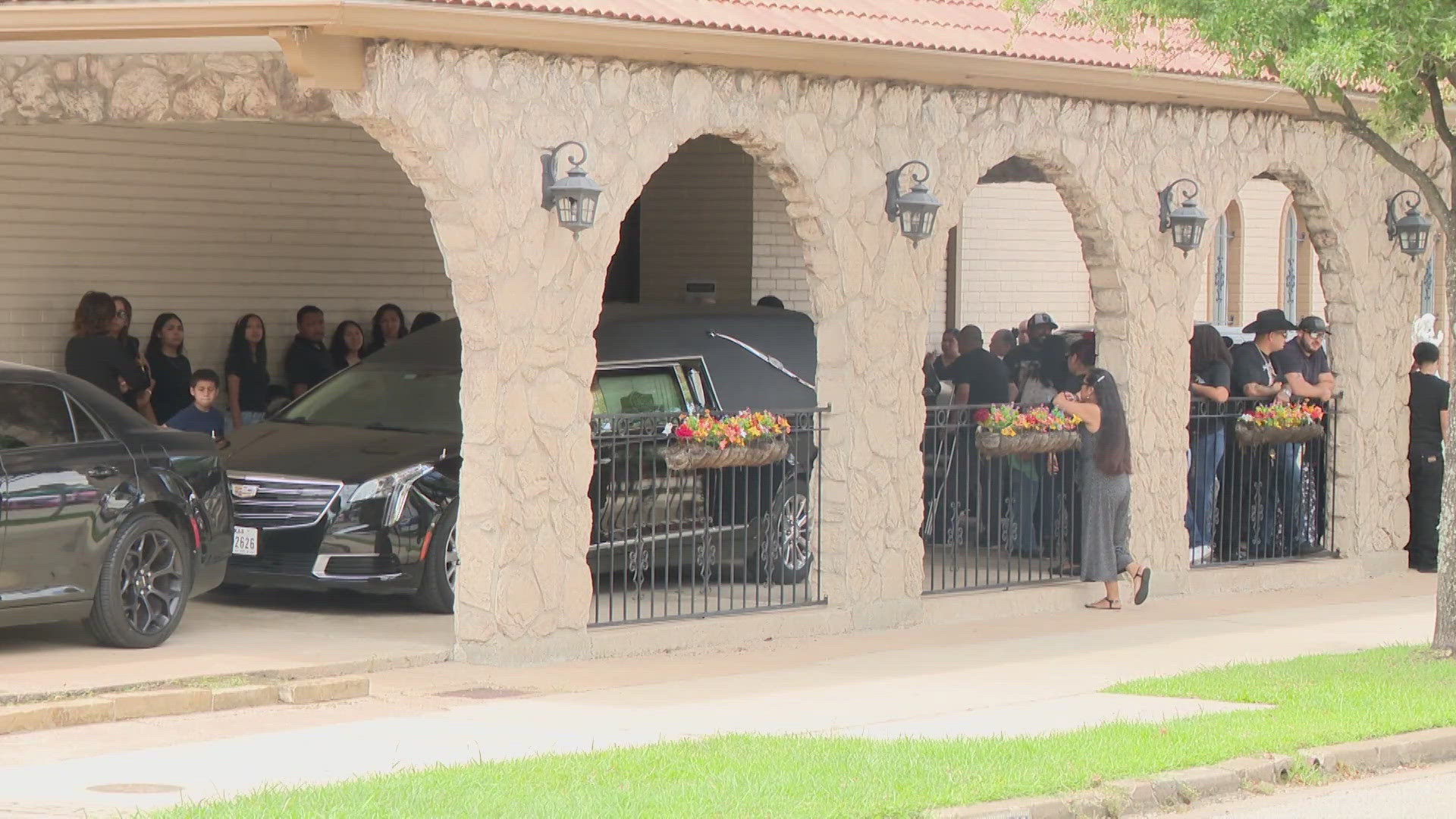 Houston community lays 11-year-old Julian Guzman to rest after deadly ...