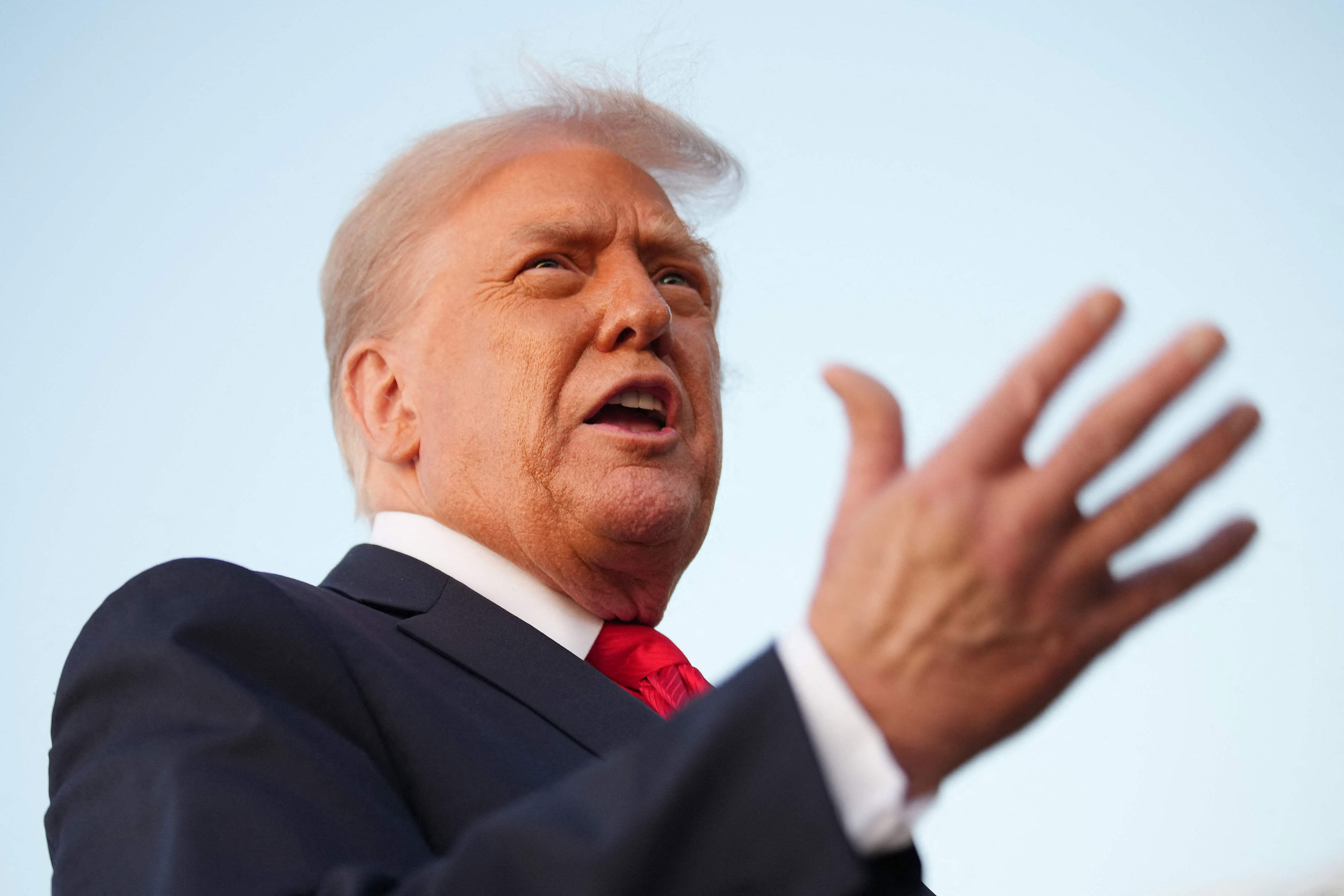 Trump proposes training U.S. workers with Korean battery, shipbuilding ...