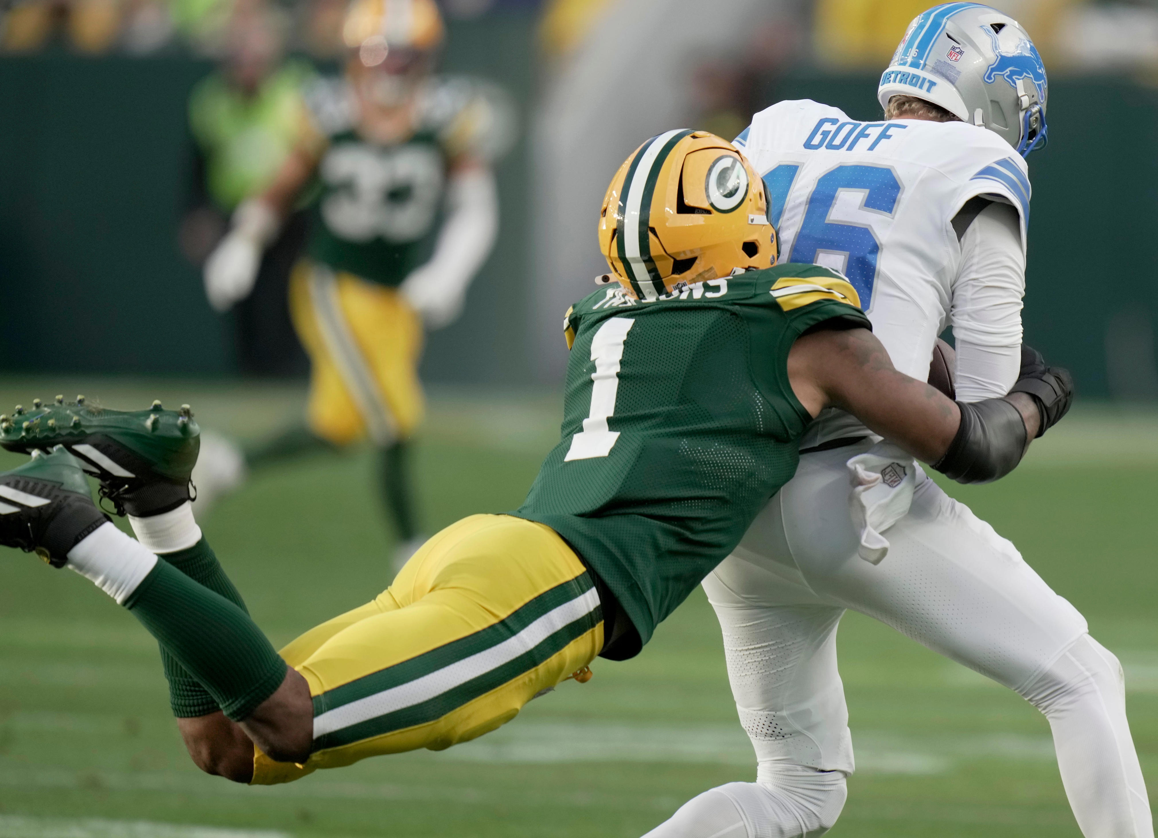 Micah Parsons dazzles in Packers debut, creates impact plays in 27-13 win
