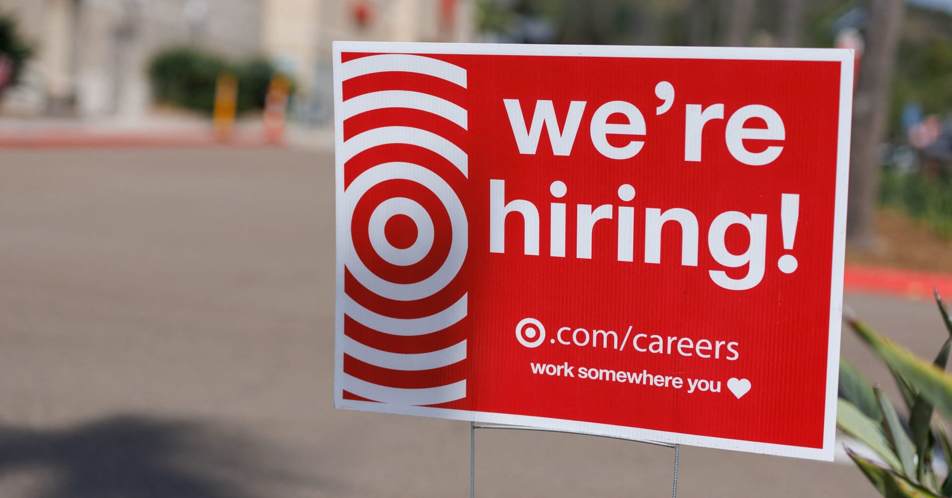 Seasonal retail hiring to fall to lowest level since 2009, signaling ...