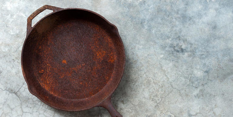 Your Rusty Cast Iron Pan Is Ruining Your Food—Here's How To Fix It