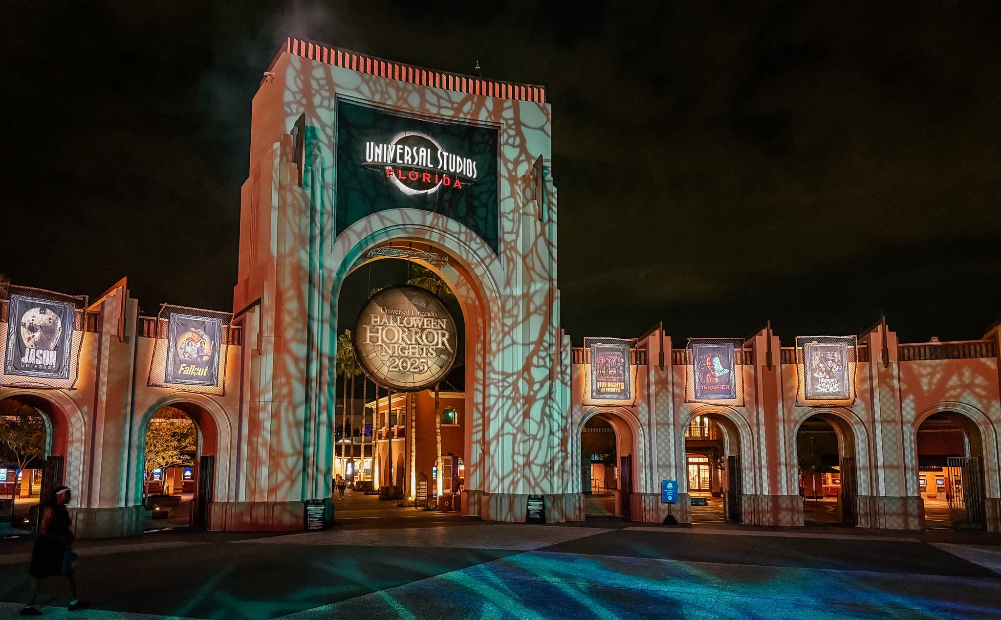 A First Timer's Guide to Halloween Horror Nights
