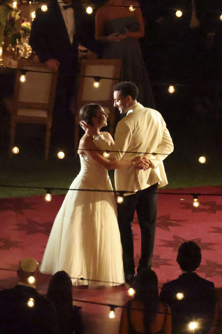 Kyle Richards and Mauricio Umansky’s daughter Alexia marries Jake ...