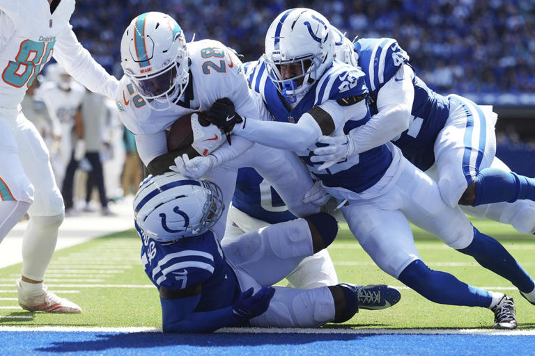 Daniel Jones shines as Colts snap 11-game opening-day winless streak ...