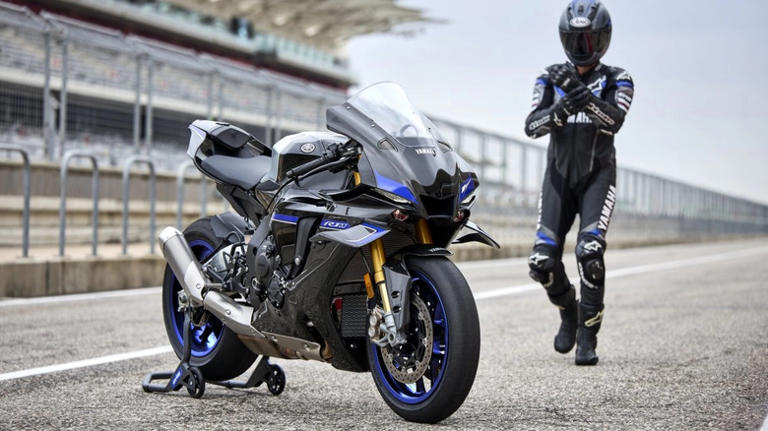 How The Yamaha YZF-R1 Changed Sports Bikes Forever