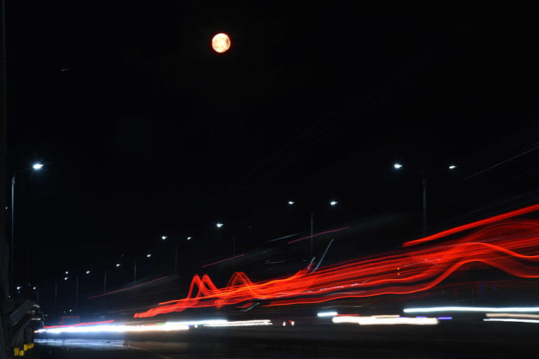 See the blood moon rise in 1st pictures of September 2025 total lunar ...