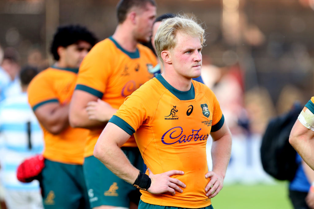 Coach moves to ease fears on Lynagh omission