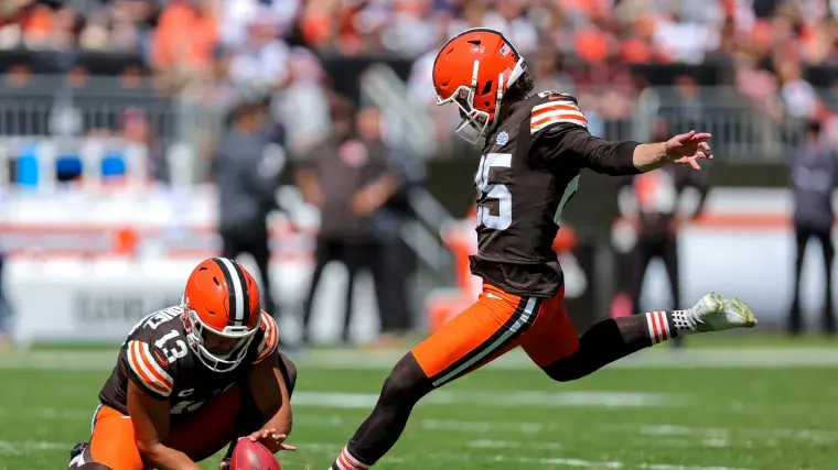 Who is Browns kicker? How Andre Szmyt's short missed field goal led to ...