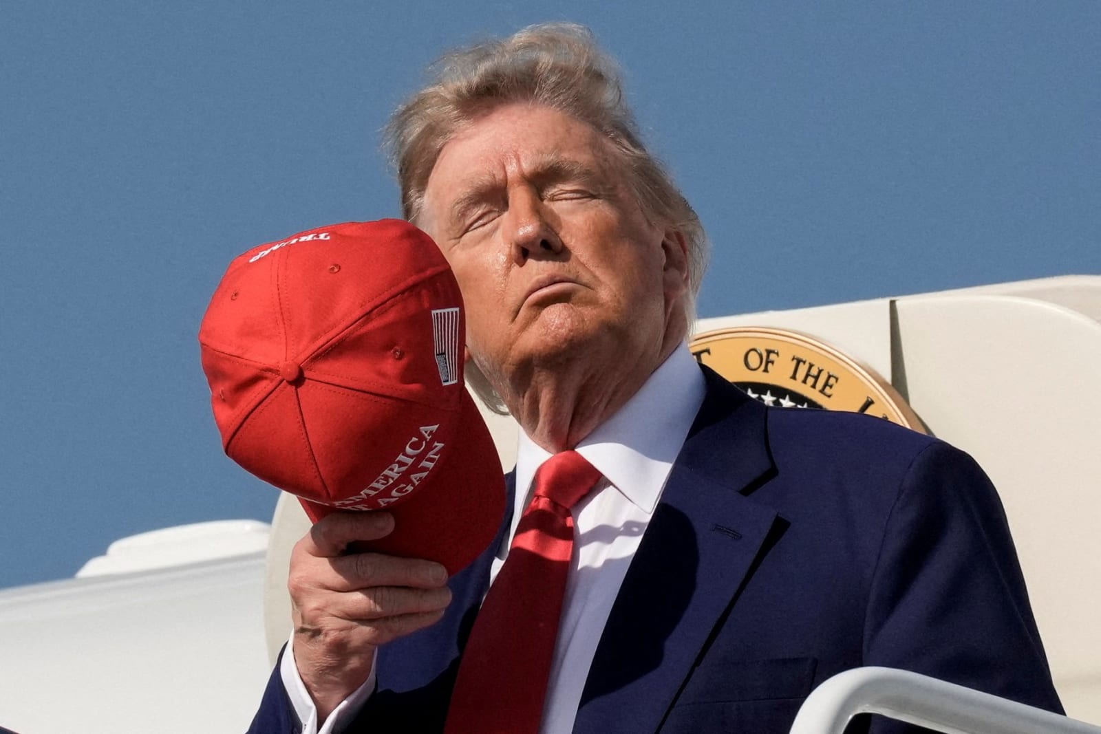 'People stuck': US Open delays match after Trump's attendance backs up ...