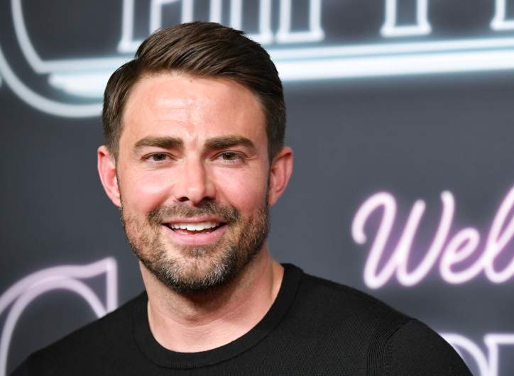 Jonathan Bennett revela detrás de las escenas del proyecto secreto