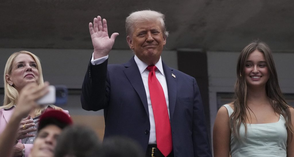 Crowd boos Trump on ESPN broadcast