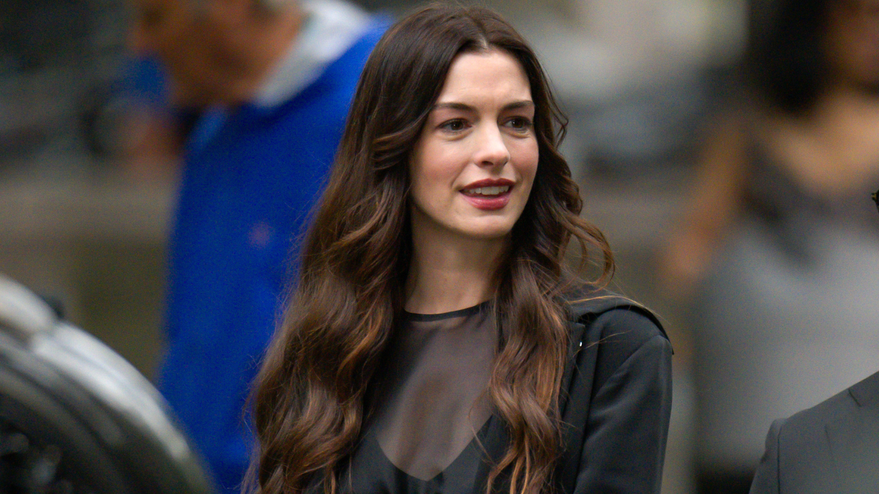 Anne Hathaway's latest ensemble indicates that sheer is still a key ...