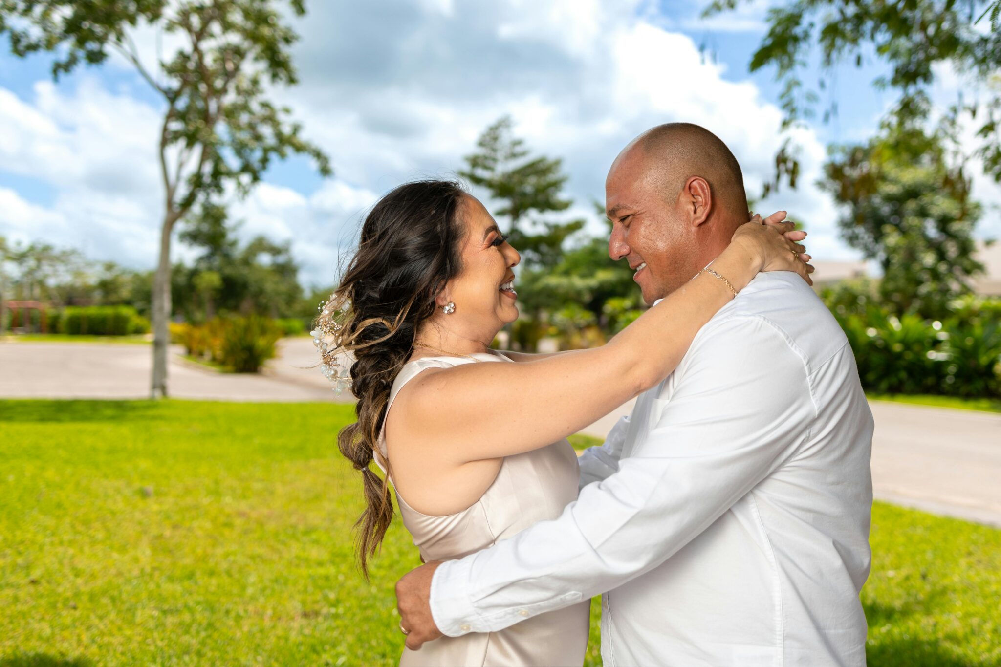 How to know when to plan a destination wedding for a smooth celebration