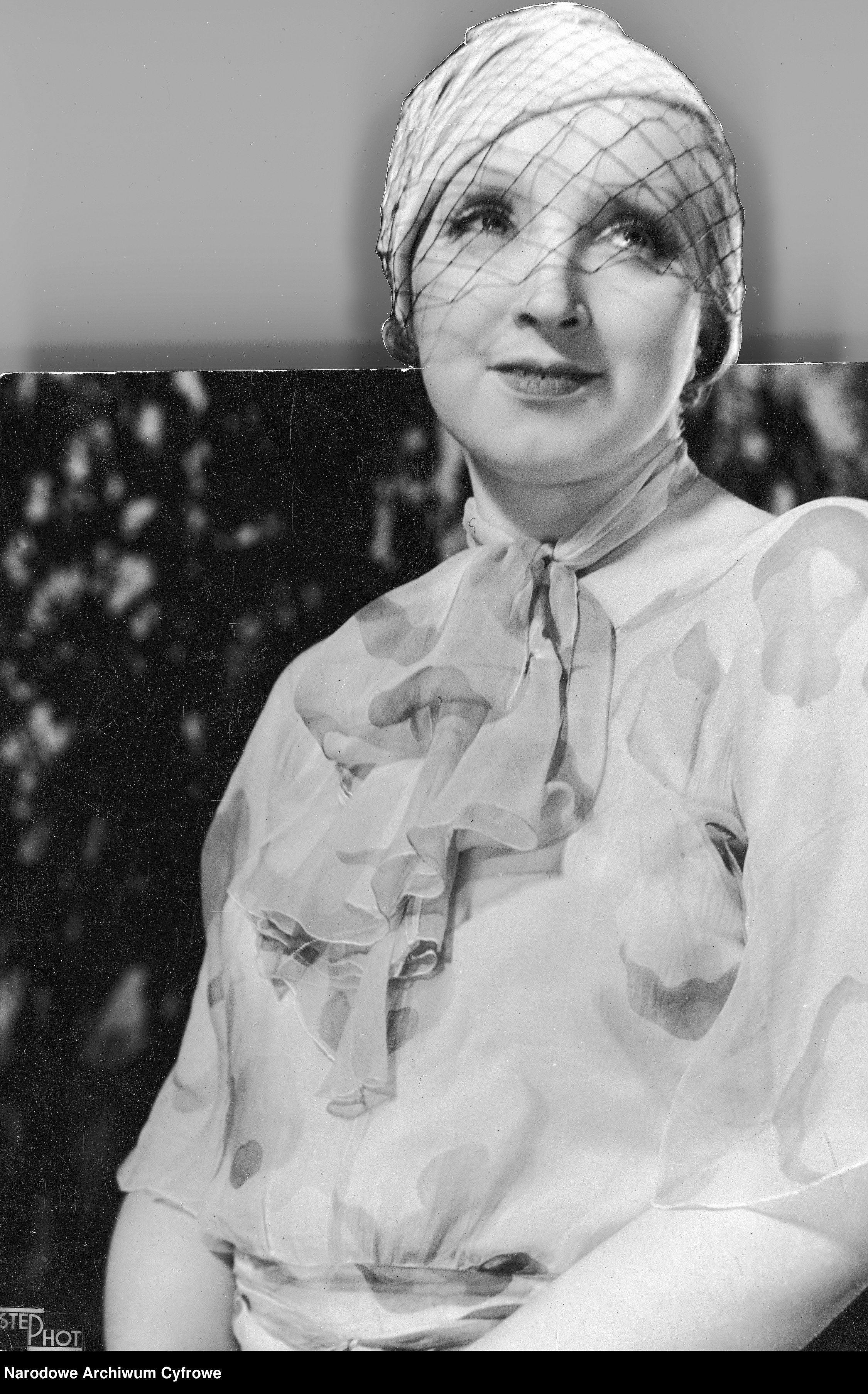 75 lat temu zmarła Hanka Ordonówna. Urody mogłaby jej pozazdrościć ...