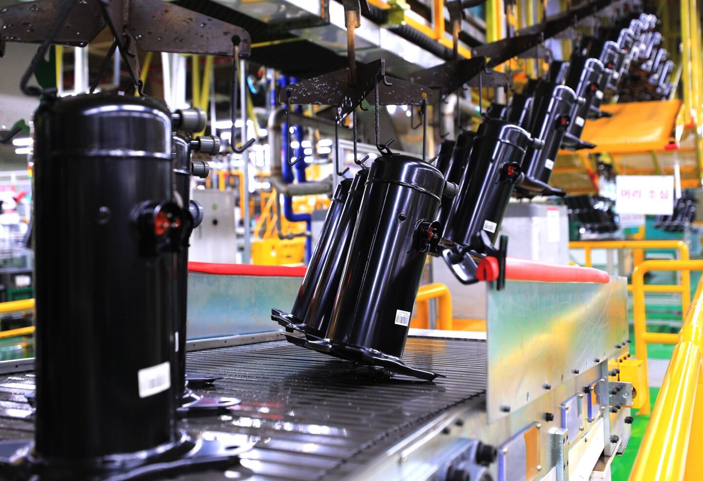 Gyeongnam exports surge, wages and consumption stagnate